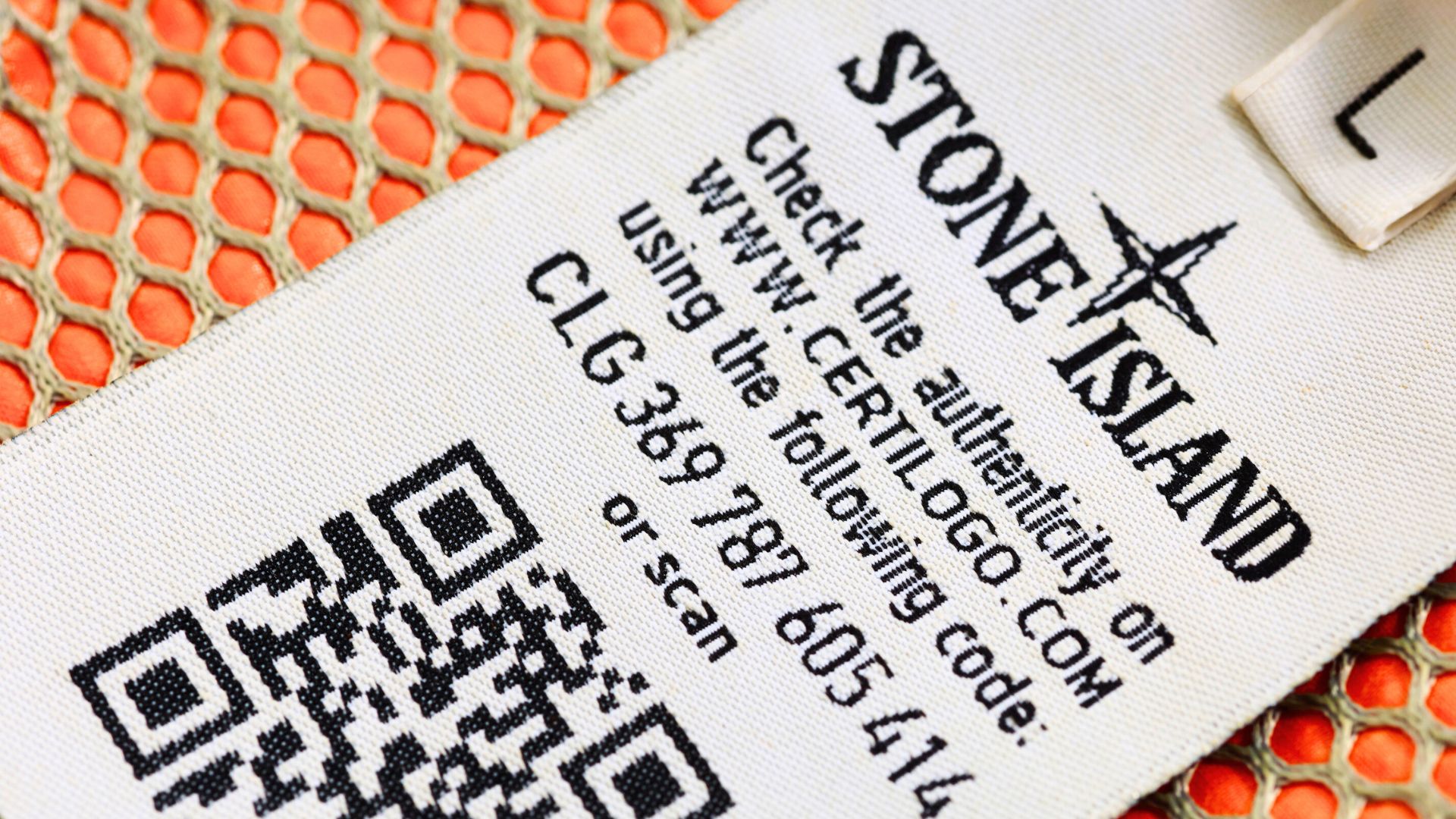 Certilogo Stone Island: Verify Product Authenticity